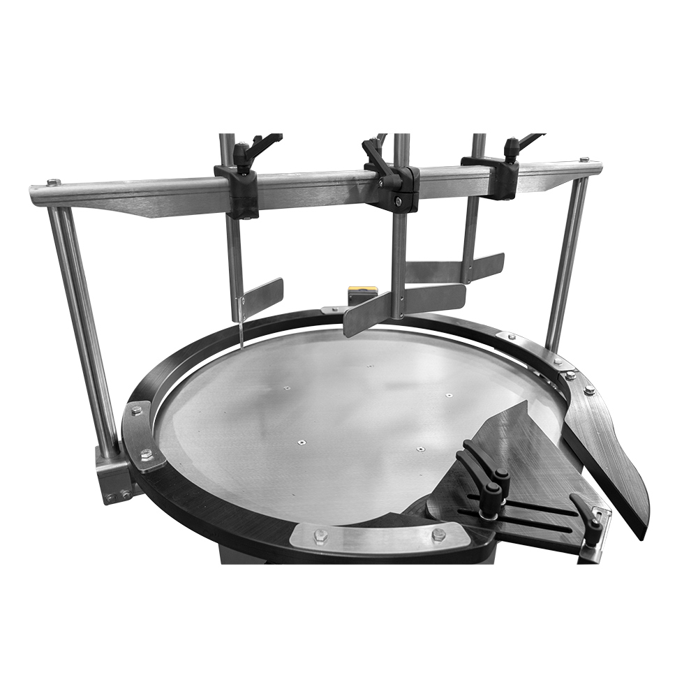 CDA's product feeding and reception table for automatic filling machine